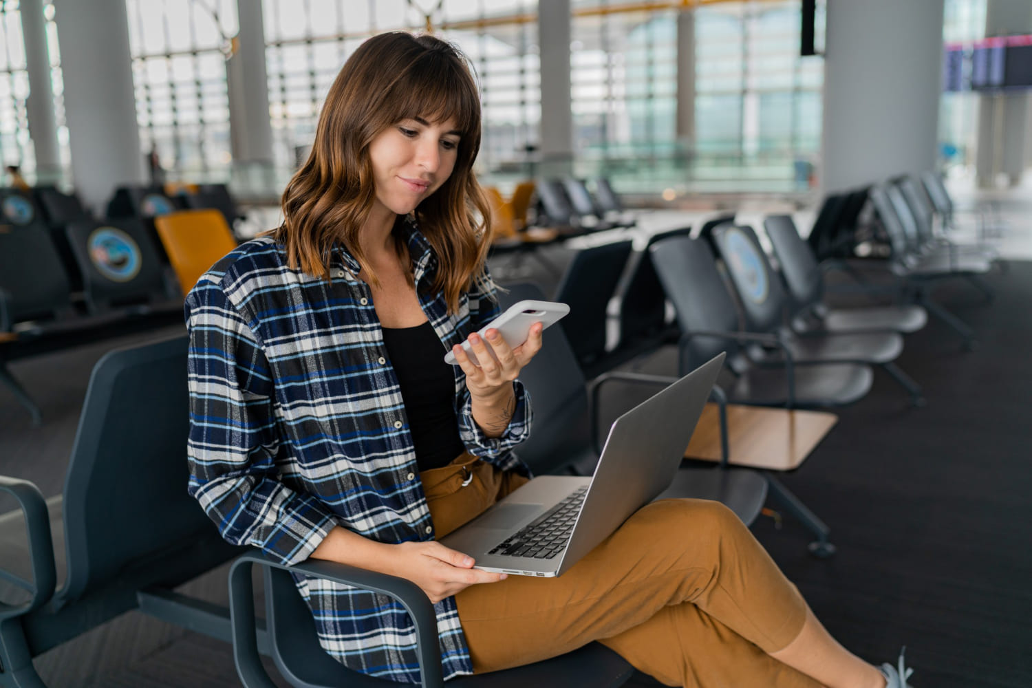 Coworking em aeroportos: produtividade entre escalas